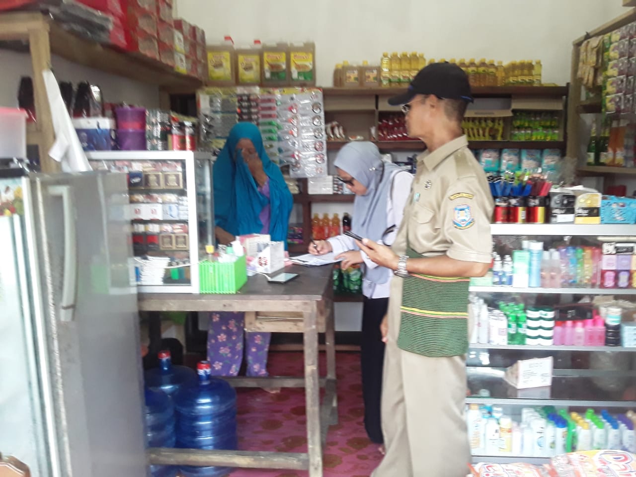 Balai POM Temukan Barang Palsu pada Pedagang di Pasar Sentral Sarmi ... Balai POM Temukan Barang Palsu pada Pedagang di Pasar Sentral Sarmi ...
