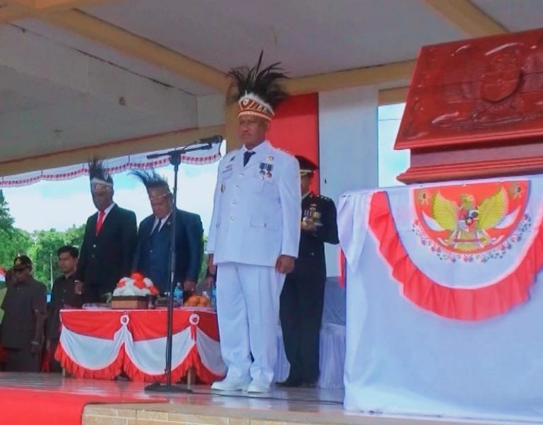 PEMDA KABUPATEN SARMI GELAR UPACARA HUT RI ke- 77 di DISTRIK BONGGO ...